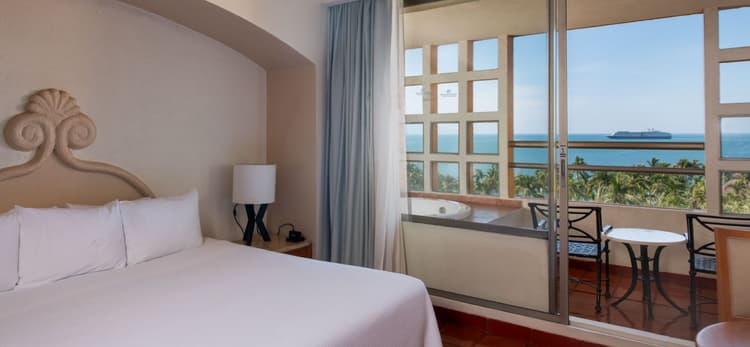 Ocean view Club Suite | Club Regina Puerto Vallarta